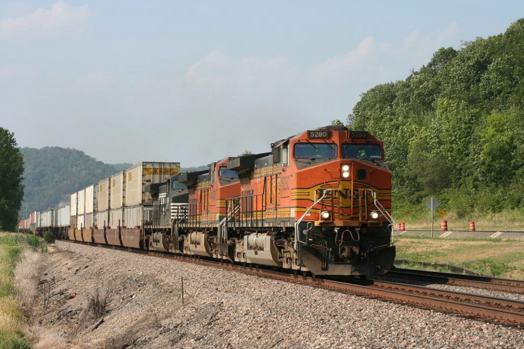 BNSF 5280